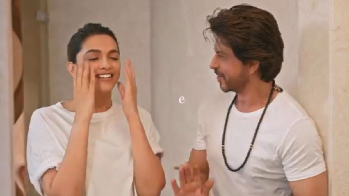 Shah Rukh Khan Learns Skin Care From Deepika Padukone, Feels 'Freshy Freshy' In Cute Video | Watch